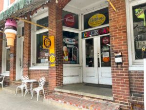 The Perfect Day Trip To Saluda, NC - When In Asheville