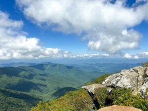 Craggy Pinnacle: Short Trail with SPECTACULAR Views - When In Asheville